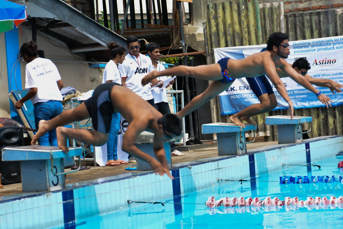 SLIIT students shine at the Inter Institute Swimming Competition | SLIIT